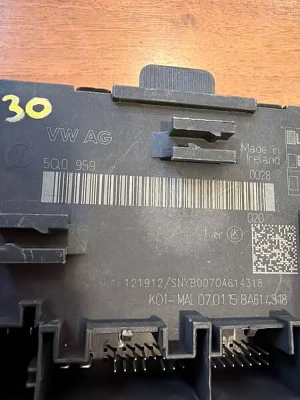 ELEKTROMOTOR PODIZACA STAKLA ZA VOLKSWAGEN GOLF 7, PASSAT B8, TIGUAN