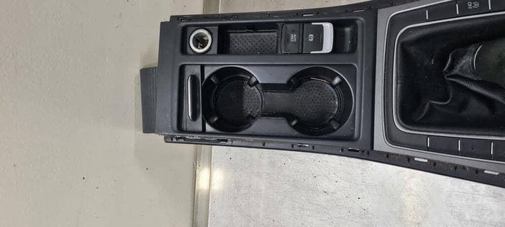 DRZAC ZA CASE ZA VOLKSWAGEN GOLF 7 | Drzac za case Golf 7