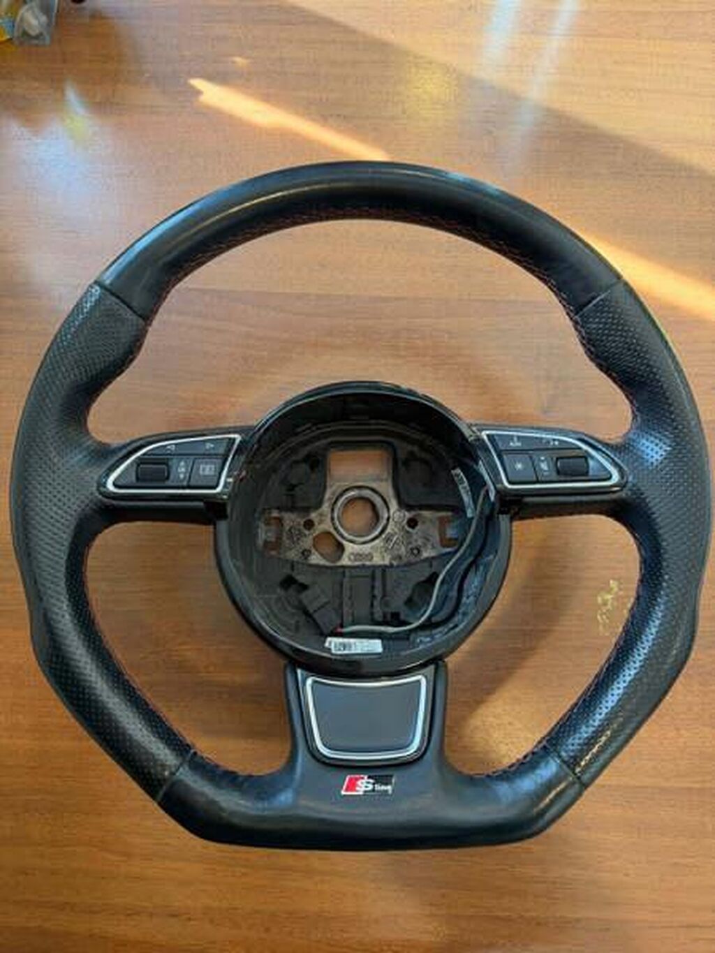 VOLAN SA KOMANDAMA ZA AUDI A3, S3, RS3 - 8V0419091A | Volan sa