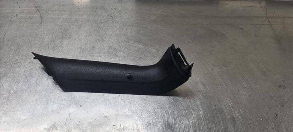 UNUTRASNJA PLASTIKA ZA VOLKSWAGEN GOLF 7 - 5G6867713C | Unutrasnja