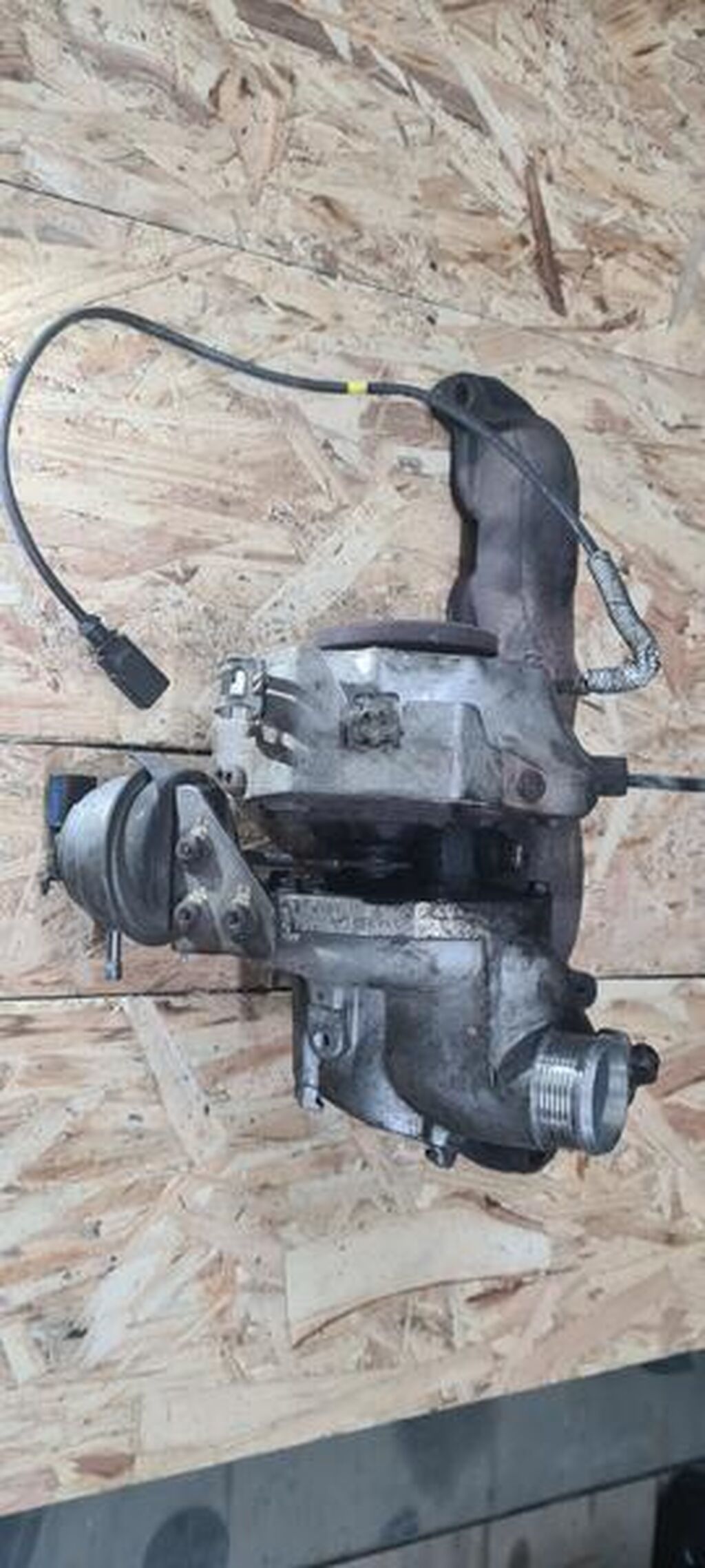 TURBINA 1.6 TDI ZA VOLKSWAGEN GOLF 7 - 04L253106H |