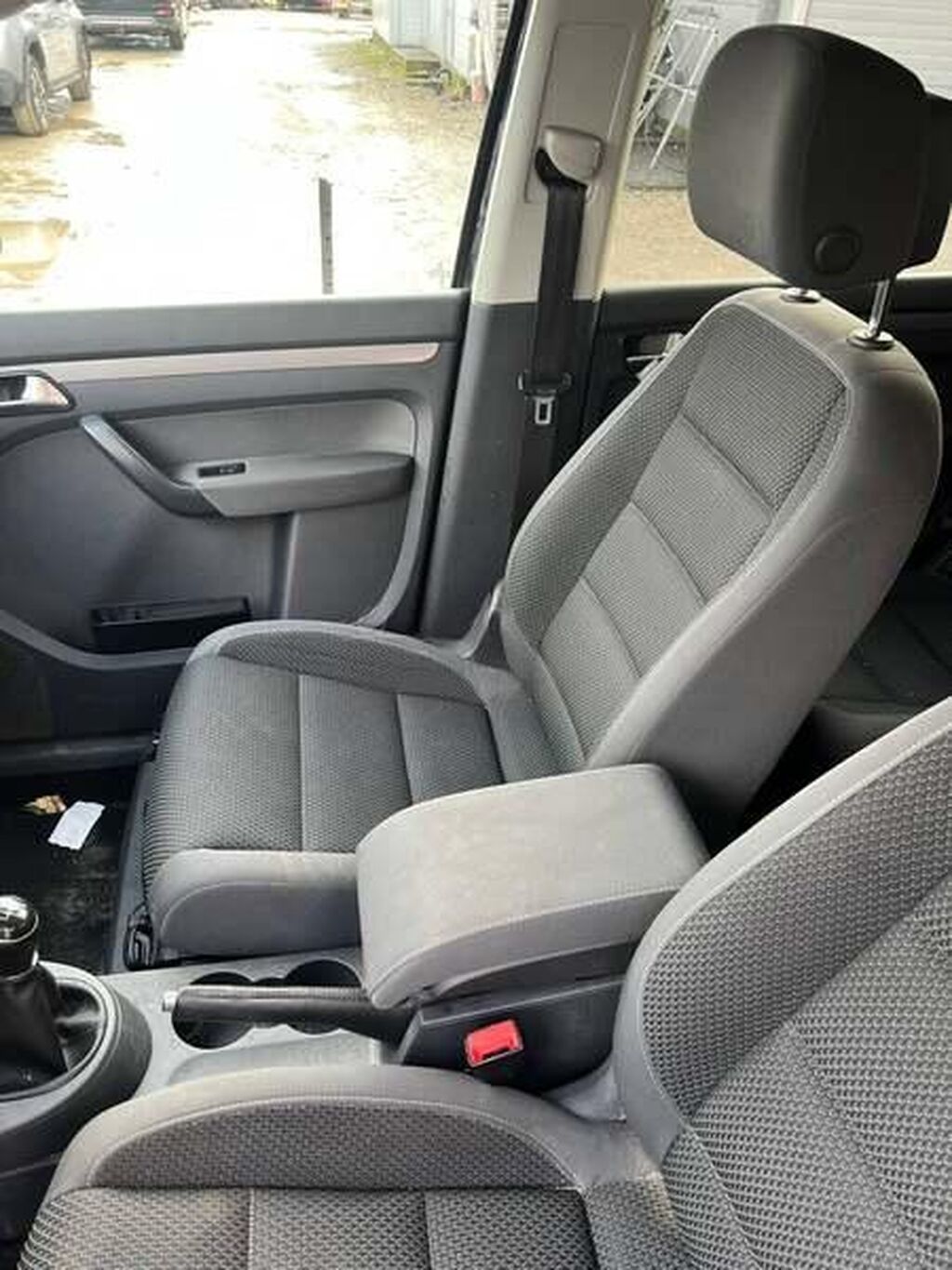 SEDISTA ZA VOLKSWAGEN TOURAN OD 2010. DO 2015. GOD. | Sedista sa