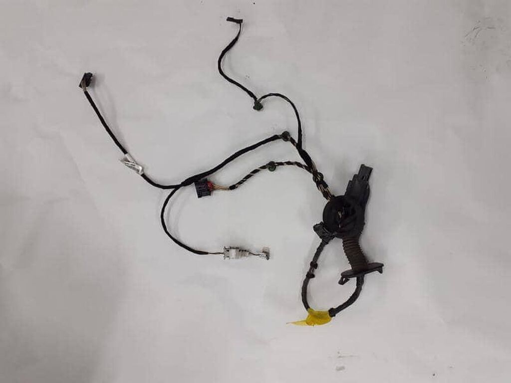 INSTALACIJA ZA ZADNJA VRATA ZA VOLKSWAGEN PASSAT B8 - 3G0971693F |