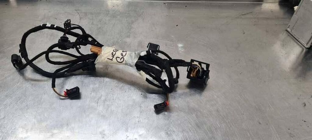 INSTALACIJA VRATA ZA SEAT LEON - 5F4971145 | INSTALACIJA VRATA Seat