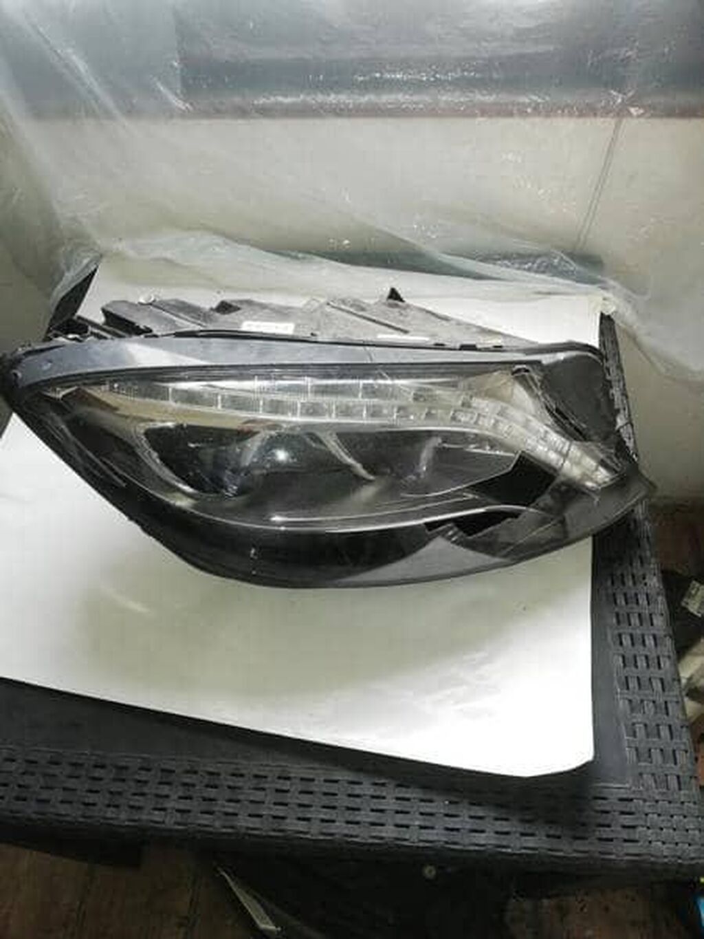 DESNI FAR ZA MERCEDES BENZ S 560 SEL, S 220, S 250 . | Desni far