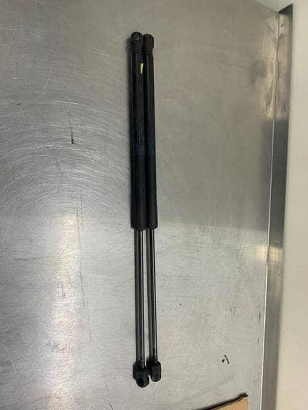 AMORTIZER GEPEK VRATA ZA VOLKSWAGEN POLO - 6R6827550 | Amortizer