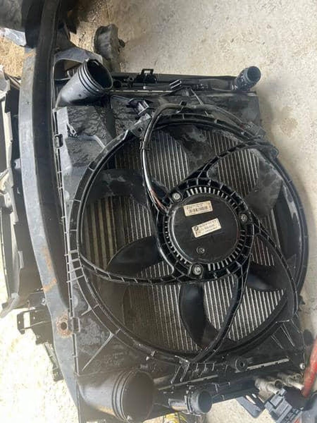 HLADNJACI I VENTILATOR E90,91 ZA BMW SERIJA 3 | Na stanju novi i