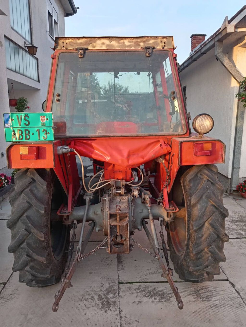 IMT 539 DV – traktor sa kabinom - Model: IMT 539 DV (dvostruka vuča