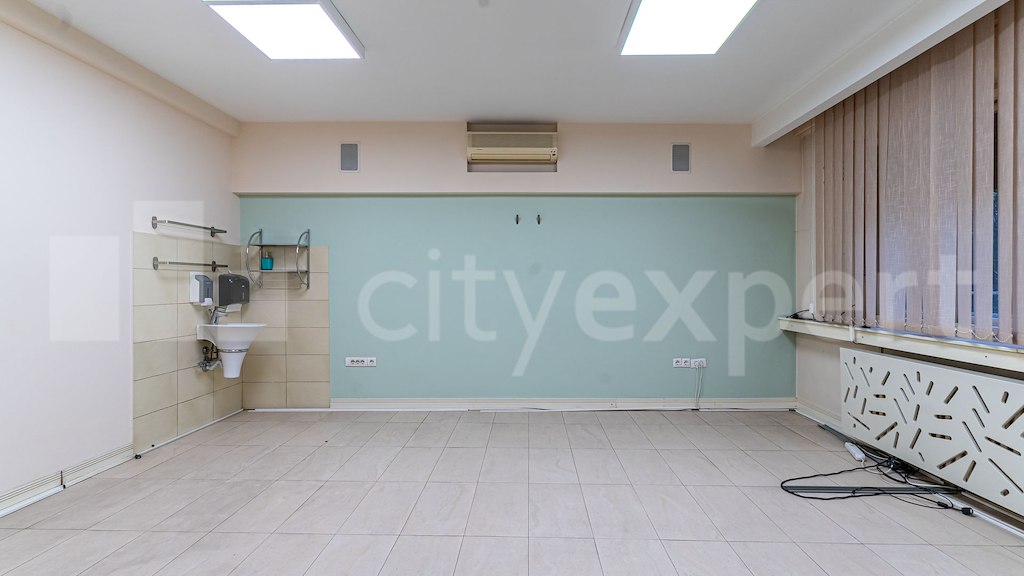 Poslovni prostor za izdavanje BEZ PROVIZIJE: Ostalo, 76m², Tiršova, Savski venac - 1100€