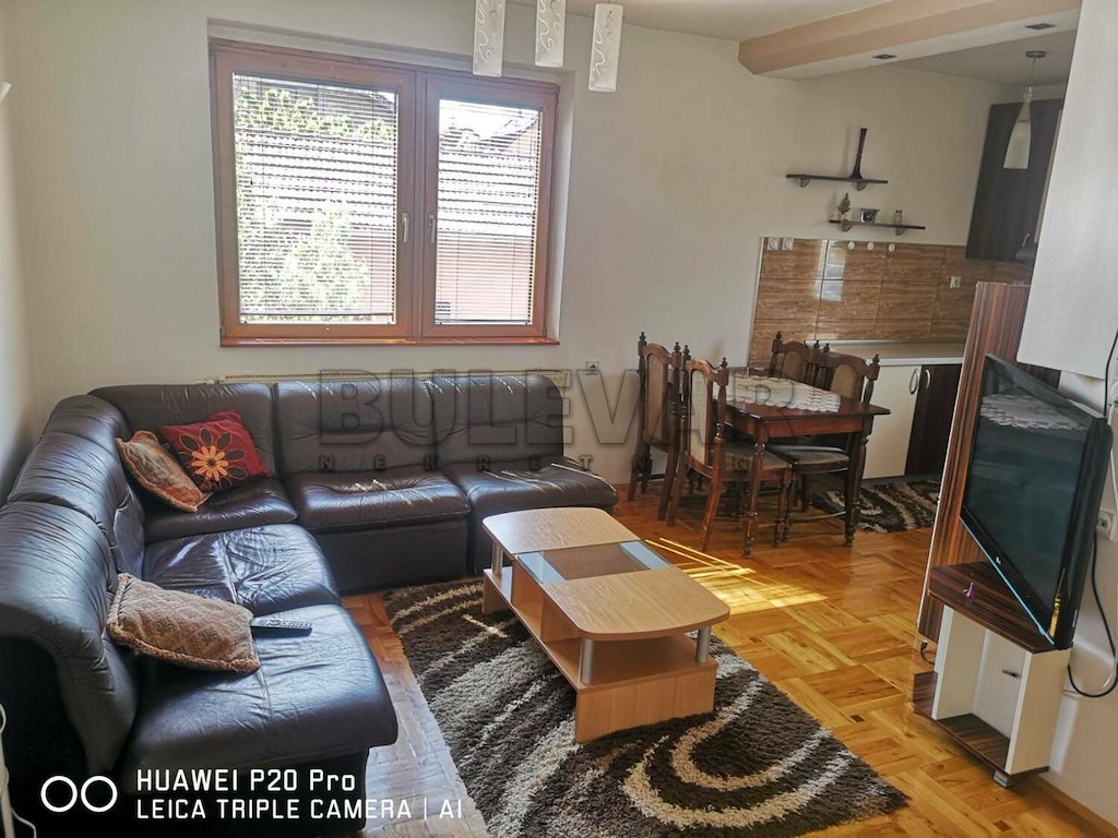 Dvoiposoban stan, Niš - Durlan | Izdavanje · 75m² · 330€