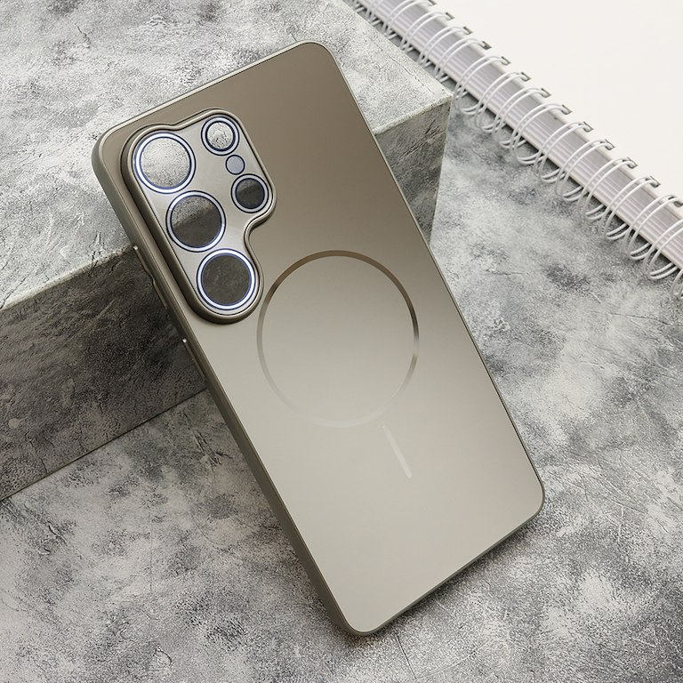 Zastitna maska (futrola) COLOR METAL MagSafe - Samsung S948 Galaxy S26 Ultra 5G srebrna (MS)