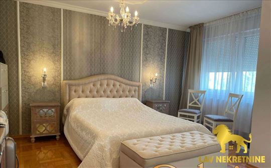 Novi Sad, Cara Dušana, Stan, 4.5, 124,00m2