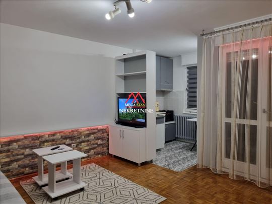 Garsonjera - 30m2 - Bulevar cara Lazara