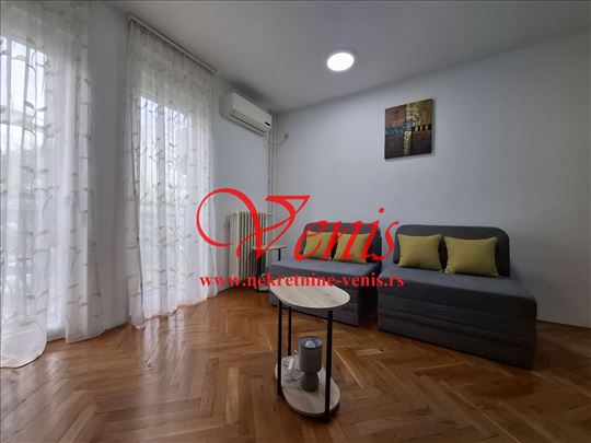 Bulevar Oslobođenja – kod Dnevnika 29 m2