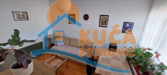Izdaje se odličan stan kod Crvenog Pevca, 40m2