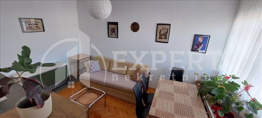 Izdaje se odličan stan kod Crvenog Pevca, 40m2