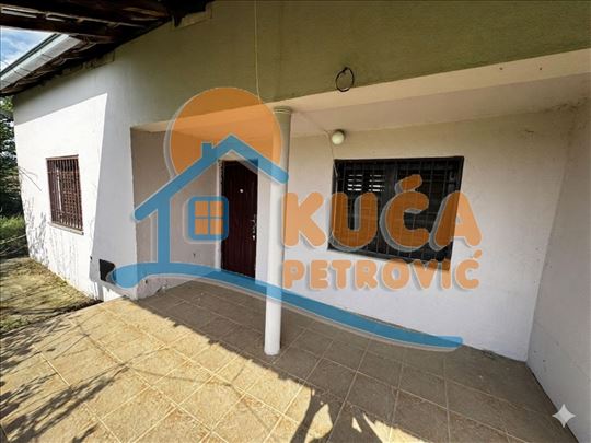 Na prodaju vikendica u Gornjoj Trnavi, 74m2