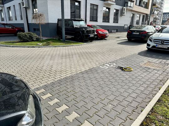 Parking mesto Zelena avenija