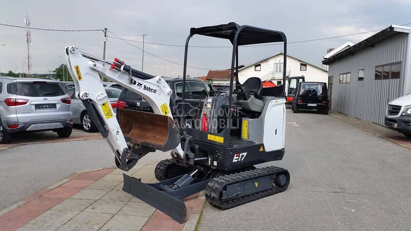 Bobcat E17 IZUZZETNO STANJE