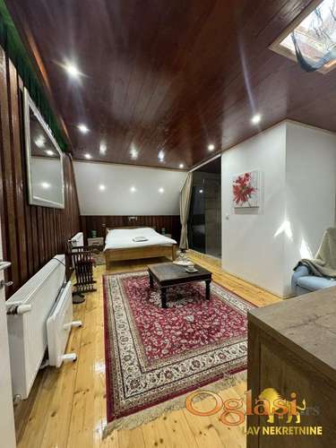 SREMSKA MITROVICA - SREMSKA MITROVICA - 278.00 m2