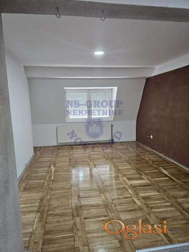 Četvorosoban stan u Centru Bačke Palanke, 85m2