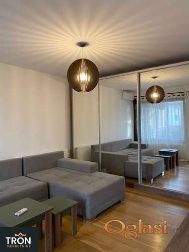 Komforan jednosoban stan u blizini kružnog toka 52m2