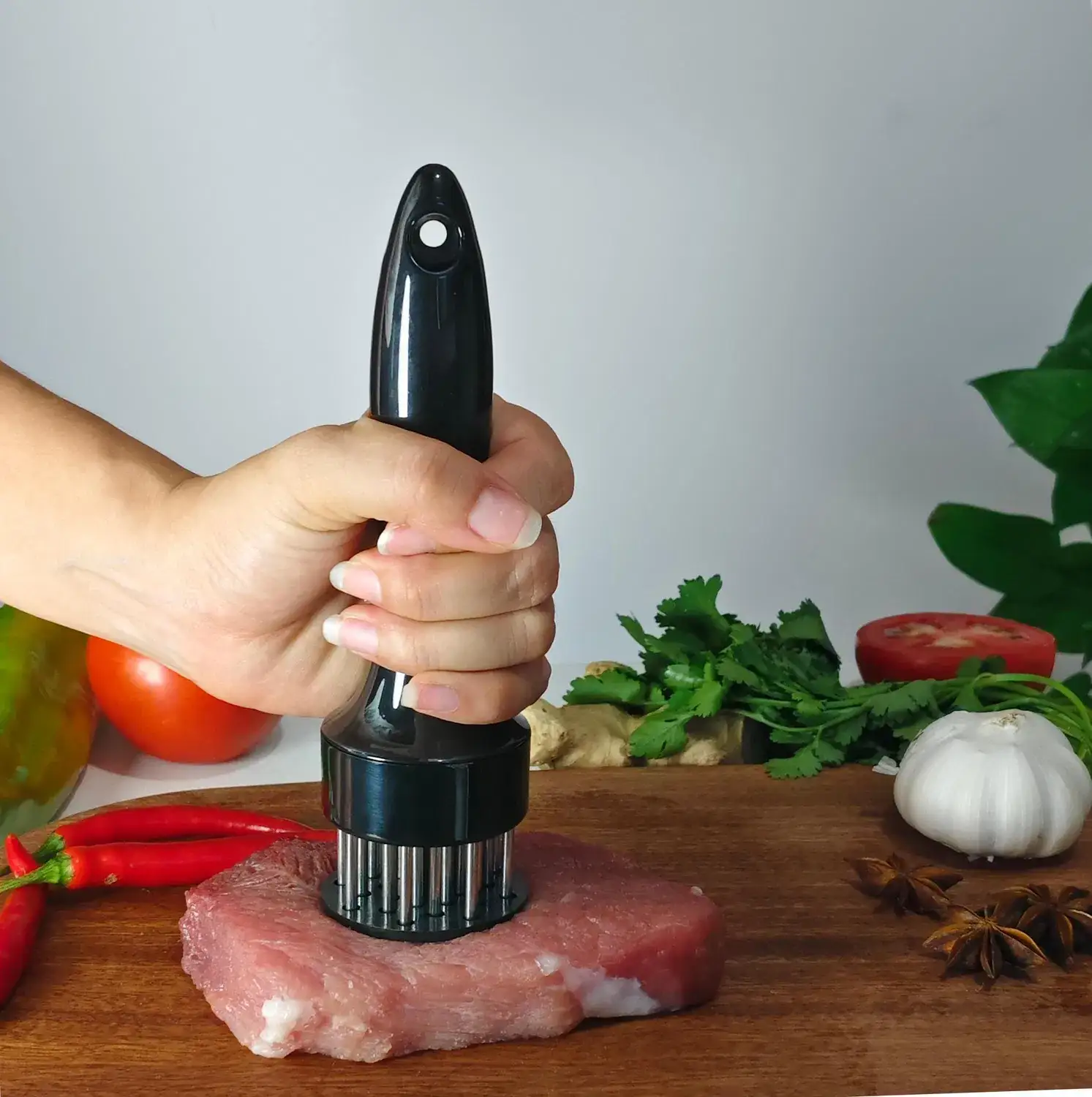 Igličasti tenderizer za omekšavanje mesa