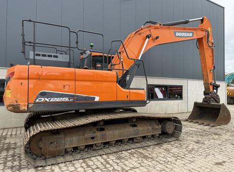 Bager Doosan DX225LC-5