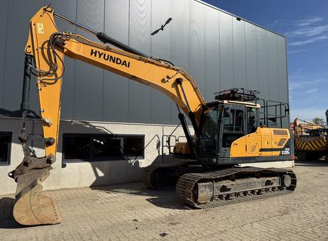 Bager Hyundai HX220L