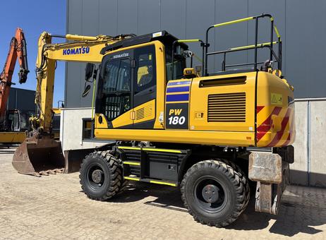 Bager Komatsu PW180-11EO