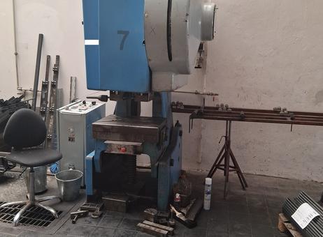 Ekscentarska presa Smeral LEN 40 C