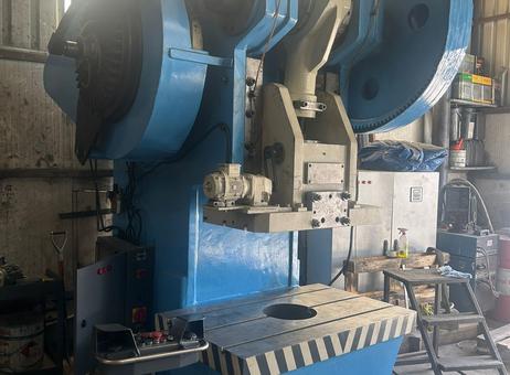 CRONOSSTECH CECP 250 Ekscentrična presa tipa C od 250 tona