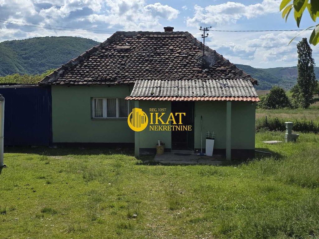 Valjevo, seosko domaćinstvo, Mratišić, 25 ari sa dve kuće i garažom ID#5092
22.000 €