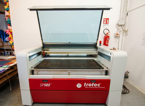 TROTEC Laser Gmbh SP500 200Watt TROTEC SP500 200W CO2 laserski rezač – SAMO 1.550 Sati – Kompletan Premium Paket sa Vision & Pro Extractor