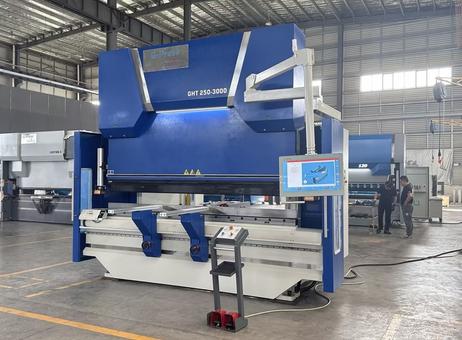 GPRESS GHT 420 x 5000 CNC savijač lima