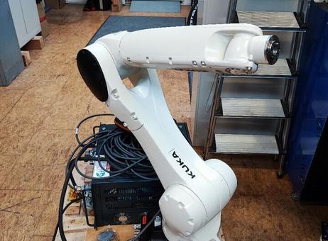Робот КУКА KR10 R1100 sixx KRC4 комплетан (бели)