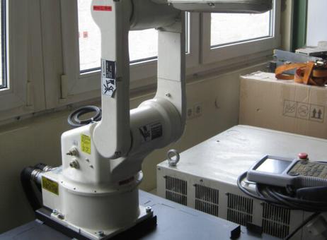 Робот Yaskawa Motoman YR-SV3-J30