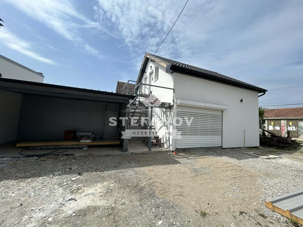 Nov poslovni prostor na Lesnini ID#1982
1.100 €