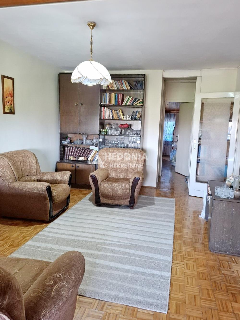 Cerak vinogradi, Cerski venac, 3.5, fasadna cigla ID#10505
247.900 €