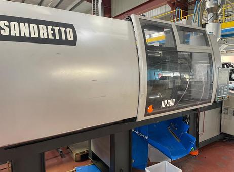 Преса за убризгавање SANDRETTO SANDRETTO СЕРИЈА 9 - 300 Т