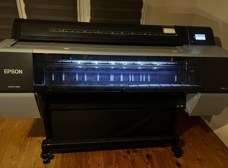 Epson SureColor SC-P9500 – Samo 51 odštampanih stranica! Kao novo