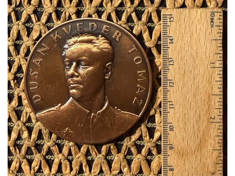 Plaketa Dusan Kveder Tomaz diplomata Slovenija