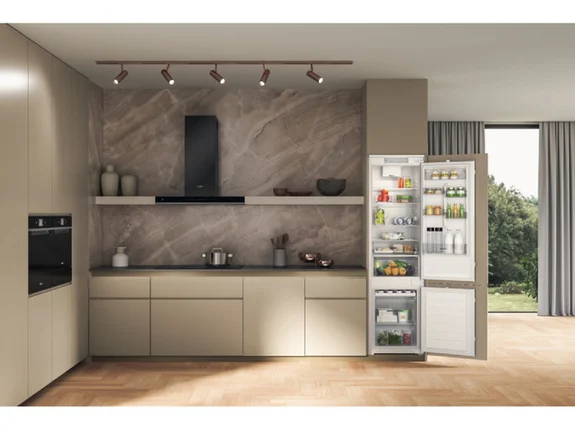 Whirlpool Ugradni kombinovani frižider WNBB20SC22R 307L