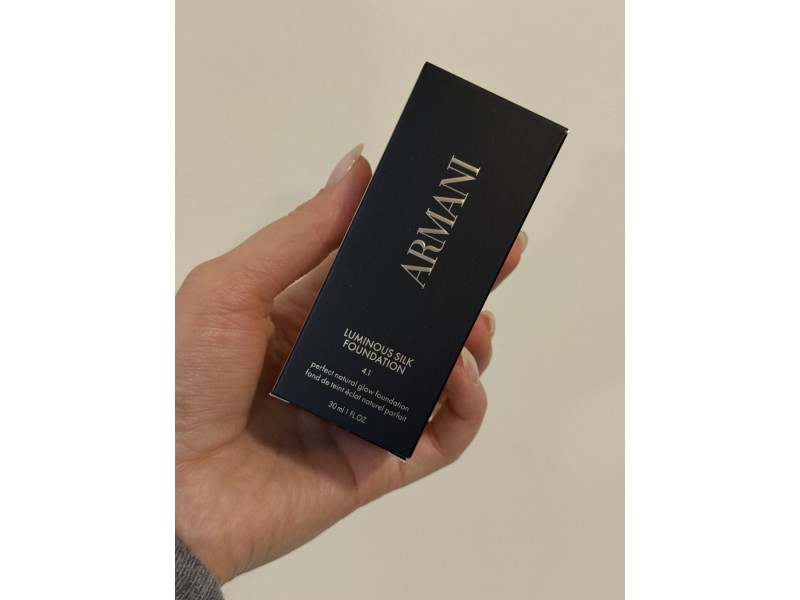 Armani luminous silk puder 4.1