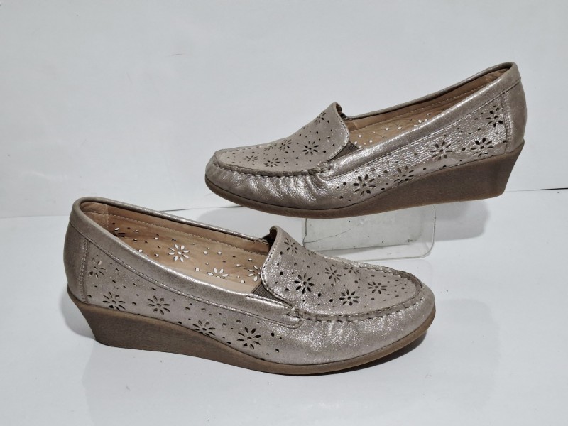NOVE ,,CAPRICE,, KOZNE zenske cipele br.40
