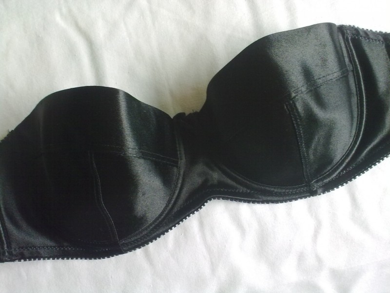 H&M samodrzeci grudnjak 75C