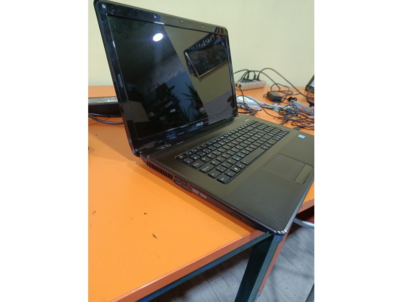 21. Asus K72F