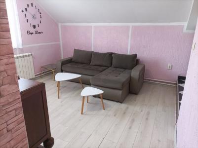 NAMEŠTEN STAN U KUĆI, 50M2, NA PRVOM SPRATU, ZASEBAN ULAZ