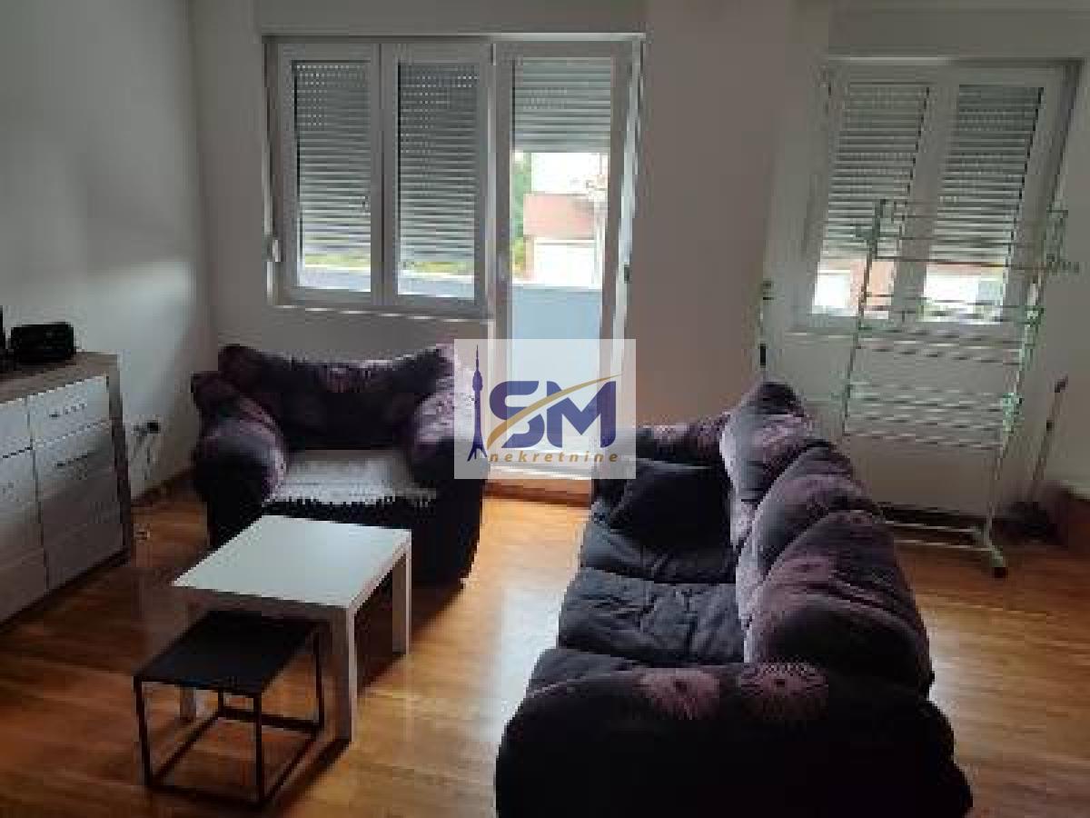 Karaburma, dvoiposoban stan 70m2