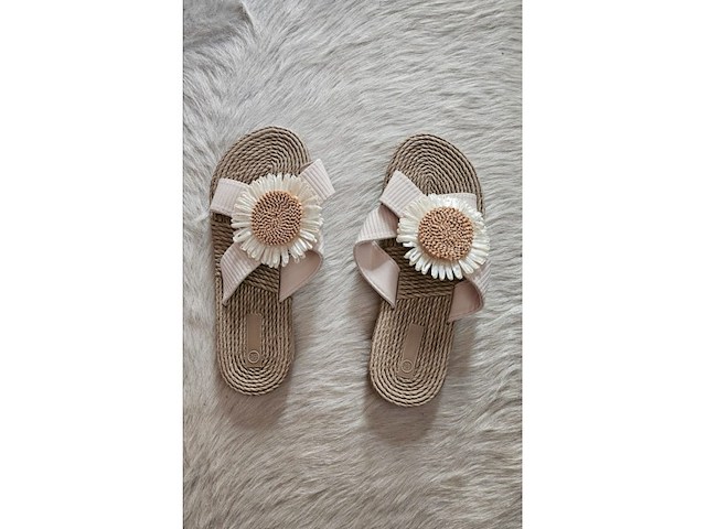 Bohemian sunflower straw nove sandale